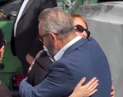 Nilperi Şahinkaya'dan annesine veda