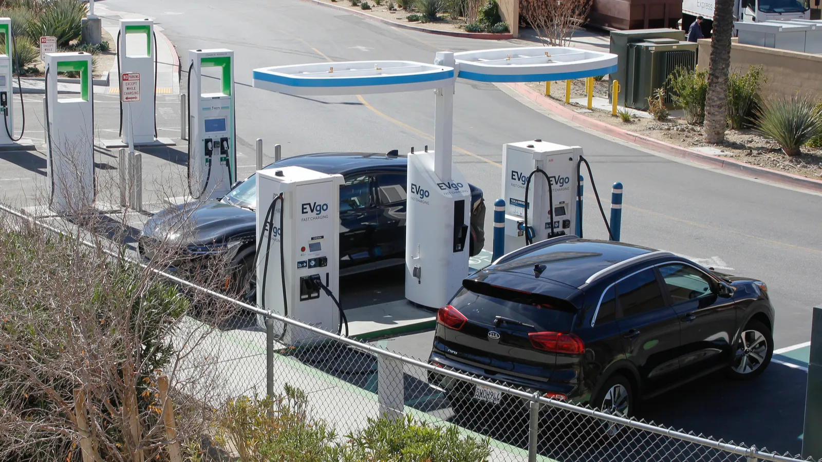 Plug-and-charge is already here, 2025’s universal rollout aims to make ...