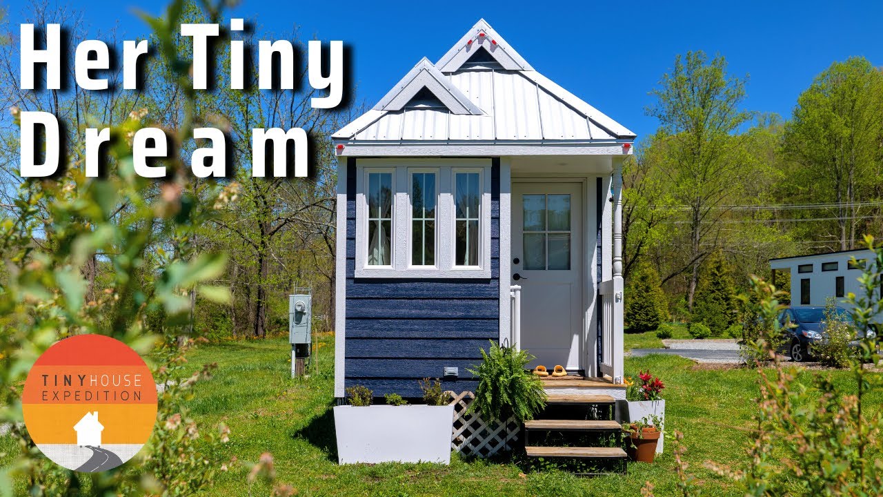 Solo woman's tiny house journey led by her faith & financial wisdom