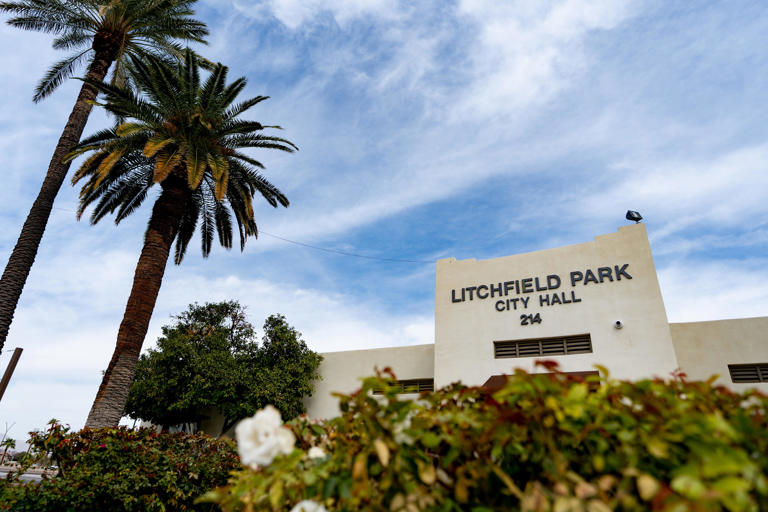 Litchfield Park mayoral candidates talk priorities before primary