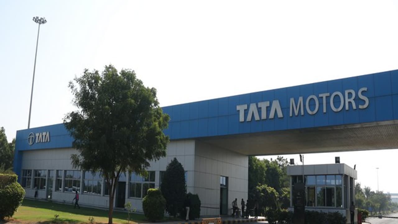 Tata Motors EV Sales Jump 44% in August 2025, PV Sales Slip 7%