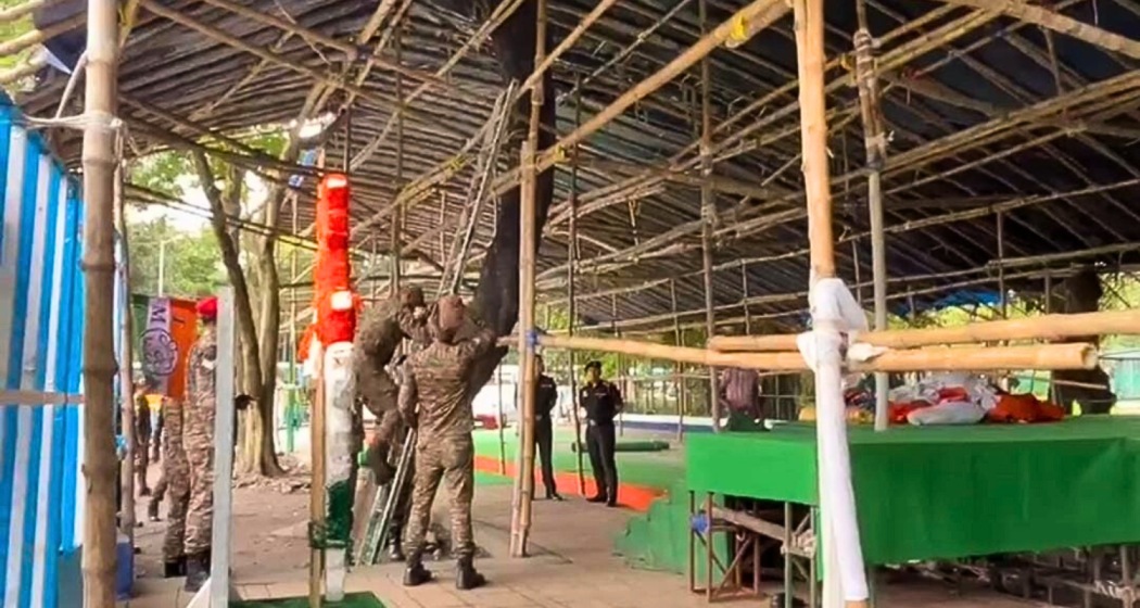 Army dismantles TMC's Dharmatala stage, Mamata fumes