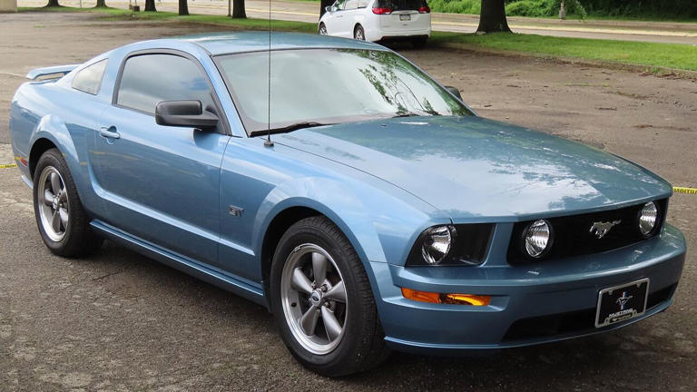 10 Early 2000s Cars That Still Hold Up