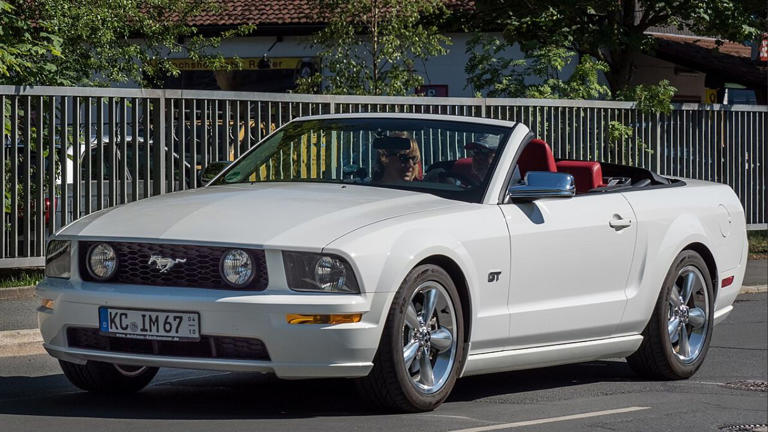 10 early 2000s cars that still hold up