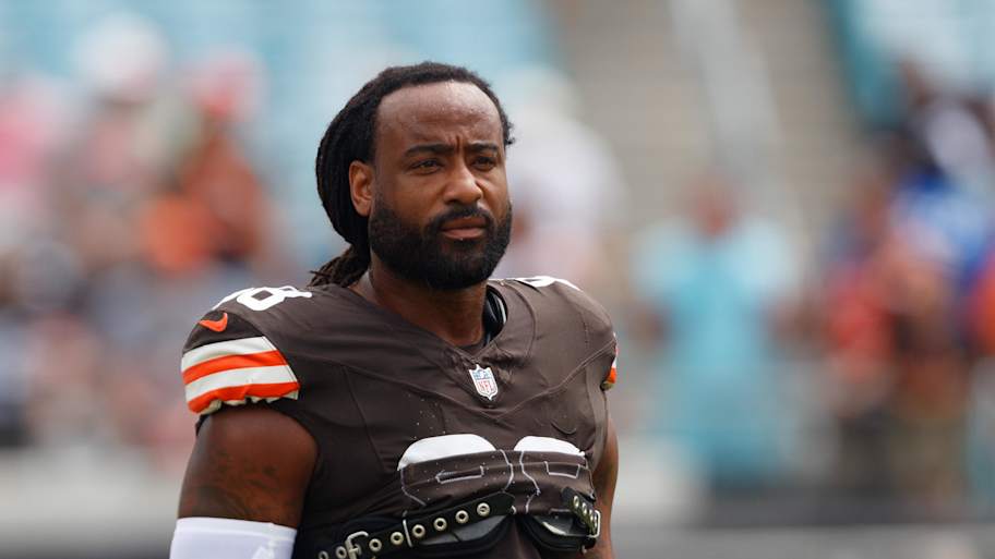 Why the Buccaneers could add a veteran tight end in 2025