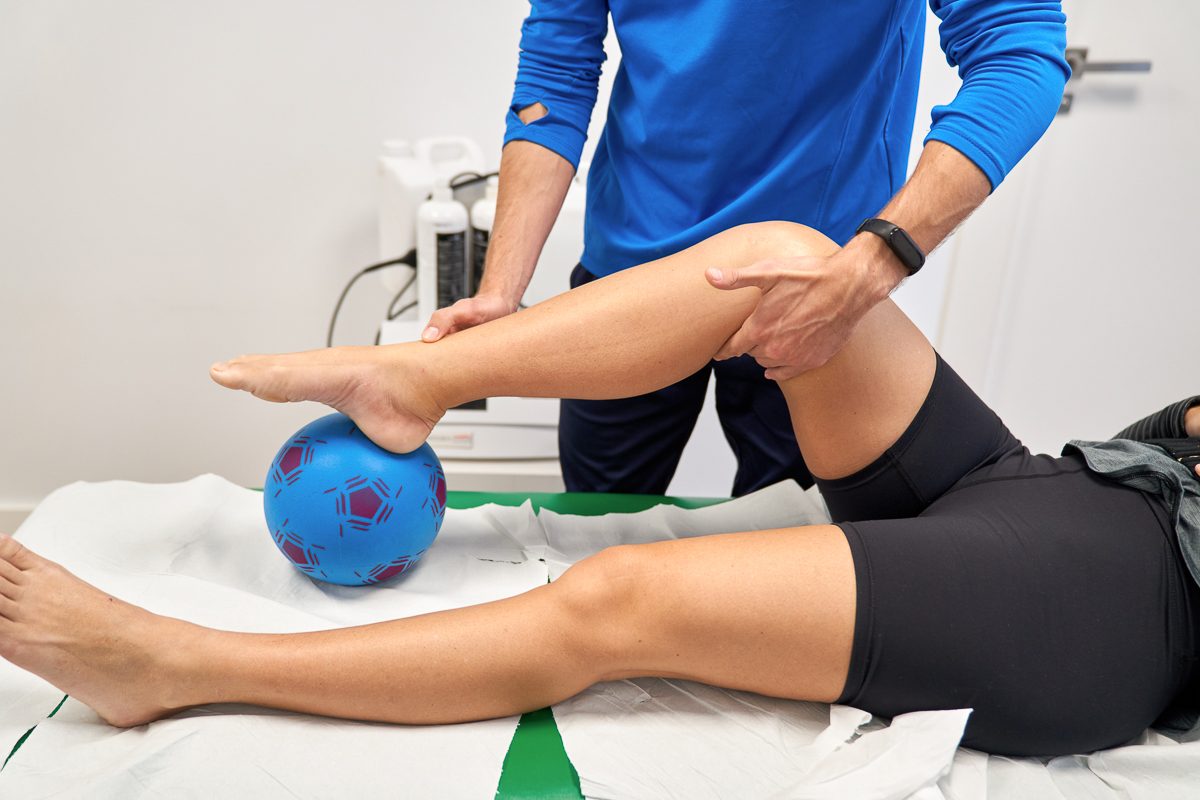 5 most common mistakes after knee replacement surgery, according to an ...