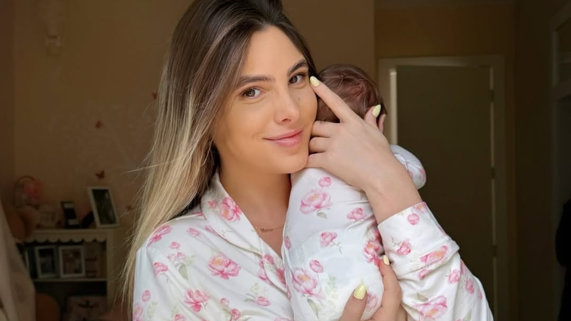 Lele Pons celebra el primer mes de su hija con tiernas fotos