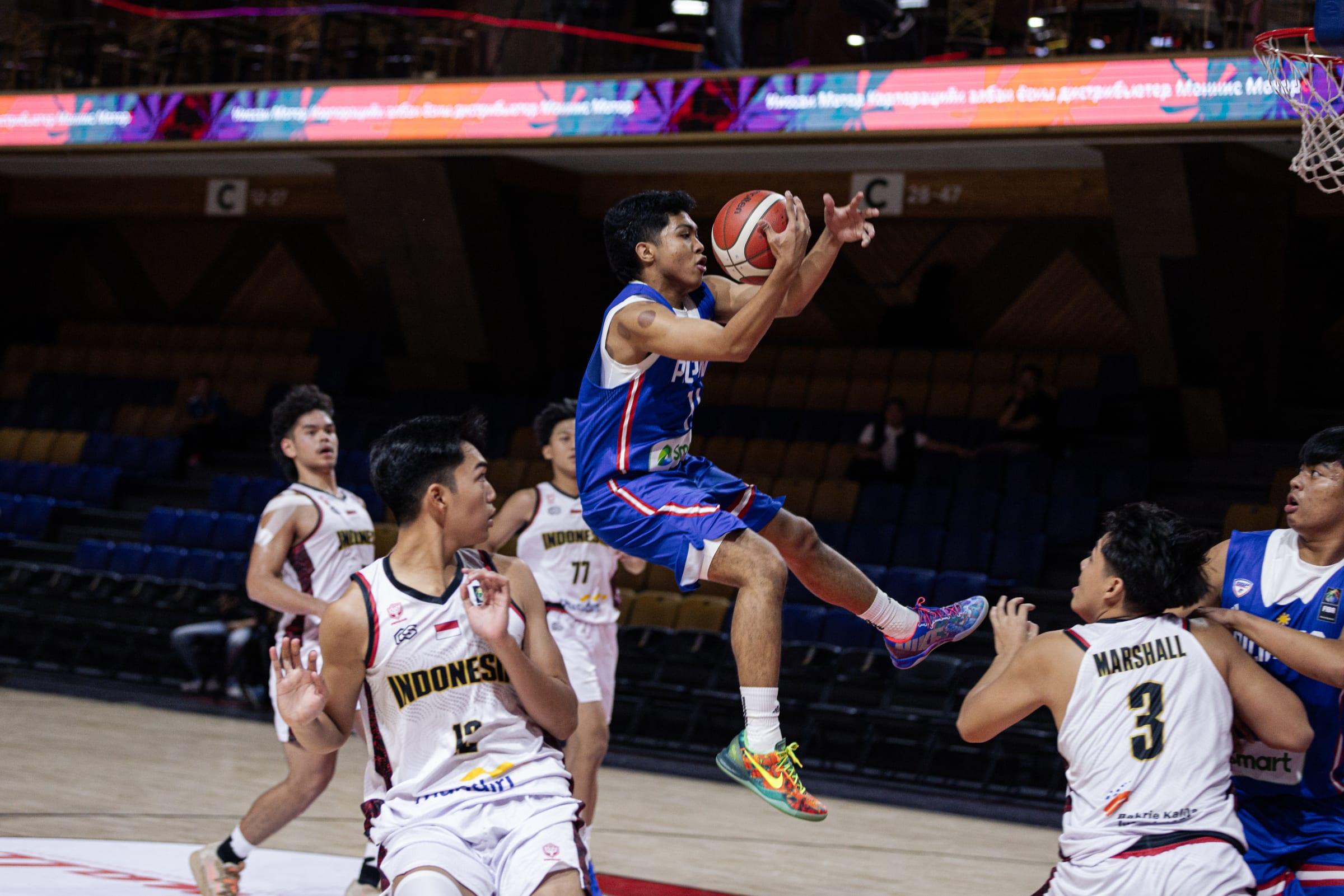 Gilas Pilipinas Youth narrowly escapes Indonesia to break through in ...