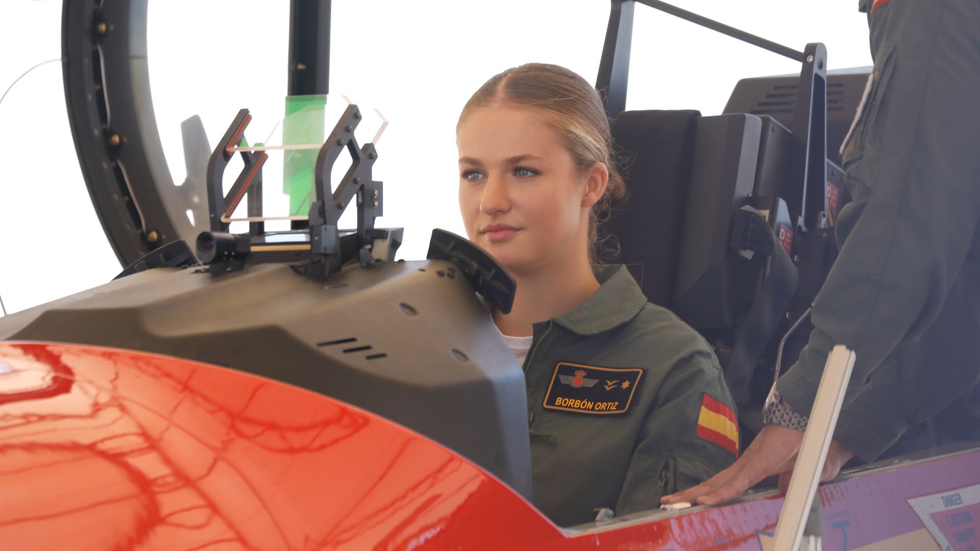 Princess Leonor has a Top Gun moment as she wears air force uniform for ...