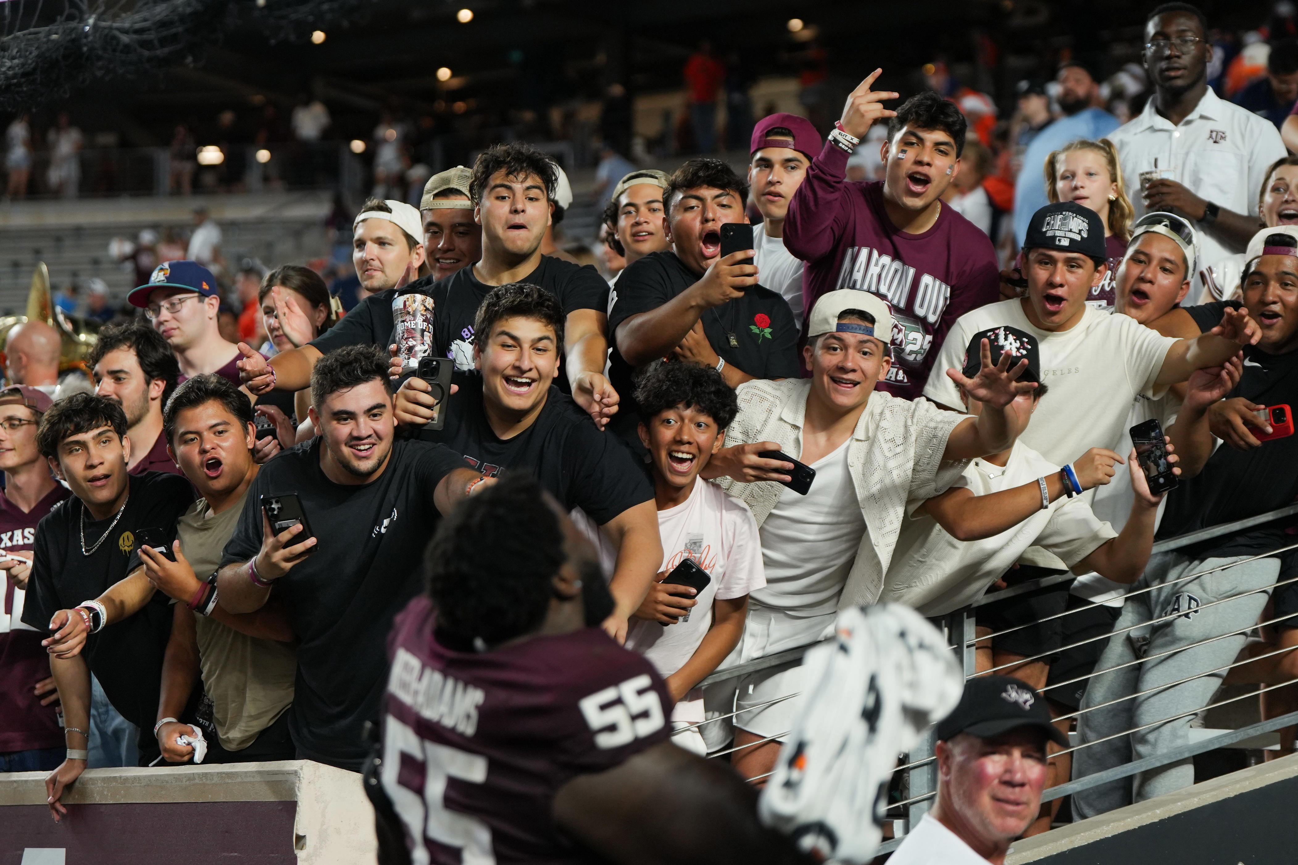 Social media reacts to Mark Matthews committing to Texas A&M football