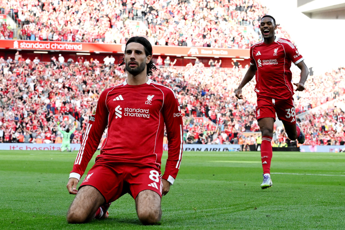 Szoboszlai Sets New Liverpool Record With Free Kick Goal Vs Arsenal