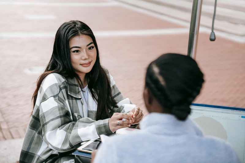 13 Common Phrases People Use When They're Being Two-Faced