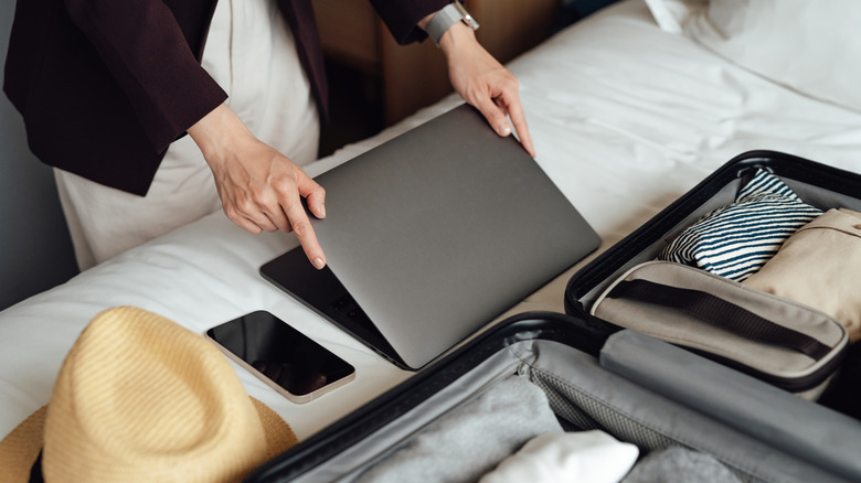 Why Tourists Should Avoid Putting A Laptop In Their Carry-On