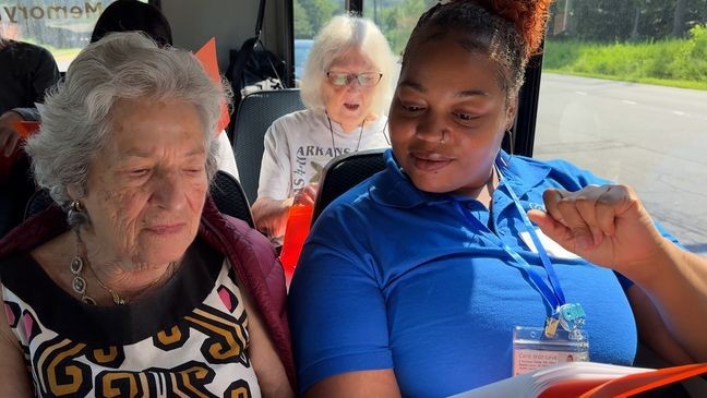 Singing seniors: Memory inducing melodies bring joy, improved cognitive ...