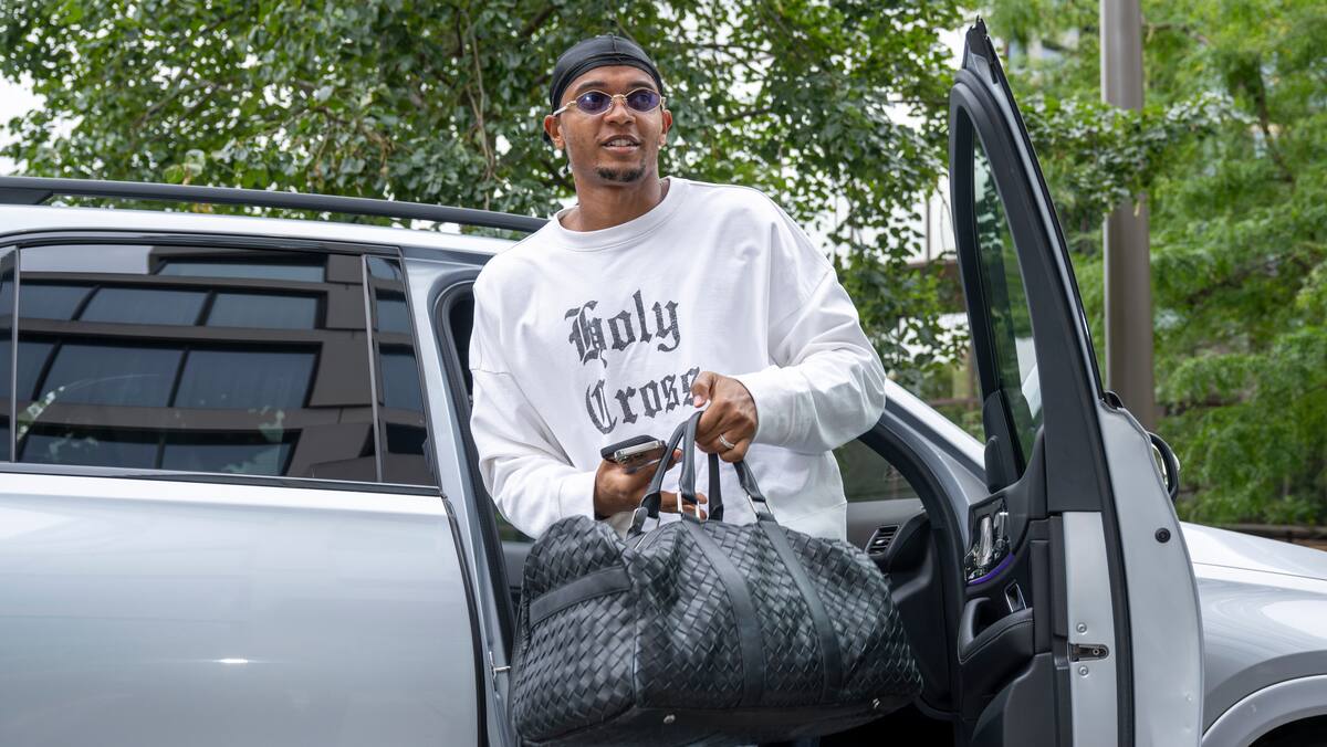 Nati-Star wechselt zu Inter: Kurz vor 15 Uhr reiste Akanji in Richtung Mailand ab