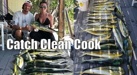 24 Mahi in 20 Minutes - Insane Florida Keys Fishing Action