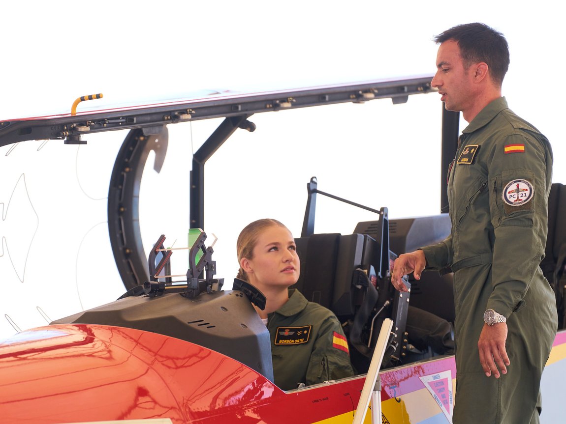 Final Military Station: Princess Leonor Takes Her Seat in the Cockpit