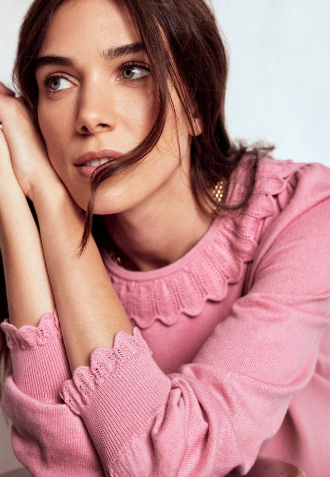 Princess Kate's iconic scallop-trimmed knit now comes in a new style ...