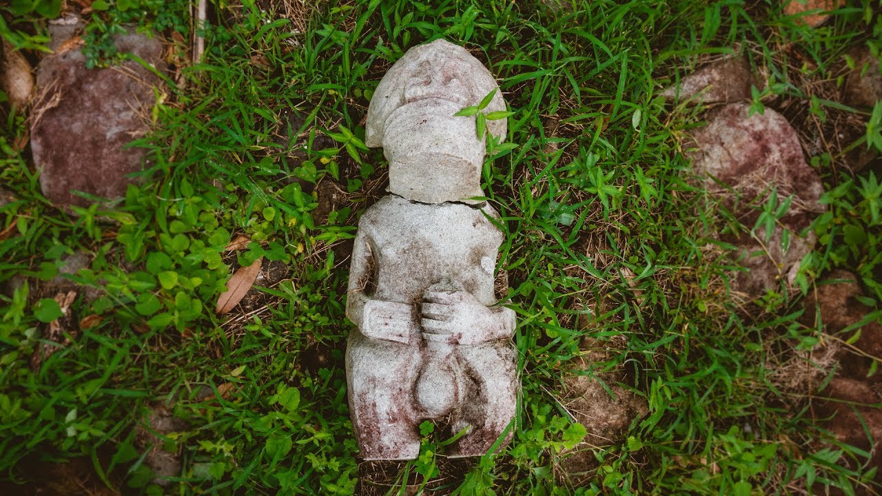 Marquesas adventure: Sharks, tikis & cannibals!