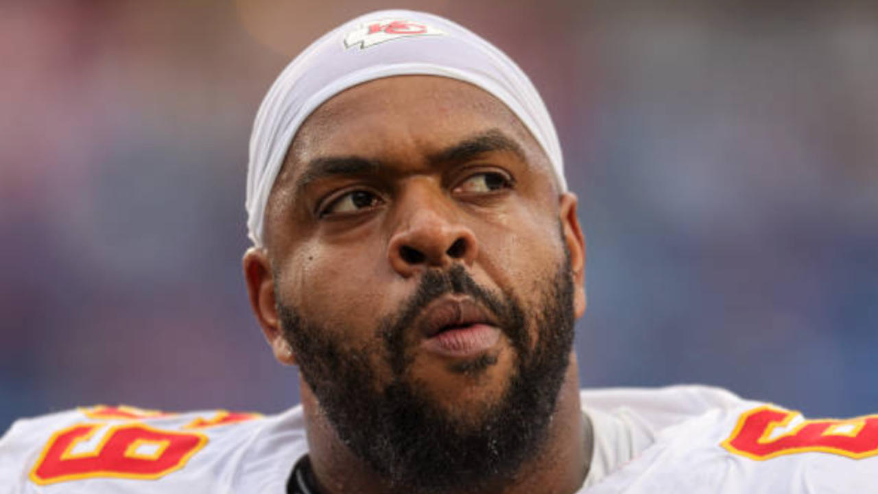 Bengals sign veteran defensive tackle Mike Pennel to practice squad