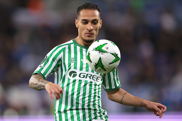 Man Utd make £92m loss as five players leave