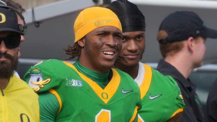 Oregon Ducks' Dakorien Moore Run-Blocking Grade Puts Nation On Notice