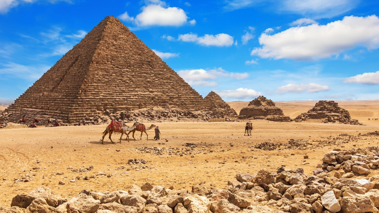 Strange radiation bursts recorded inside pyramids