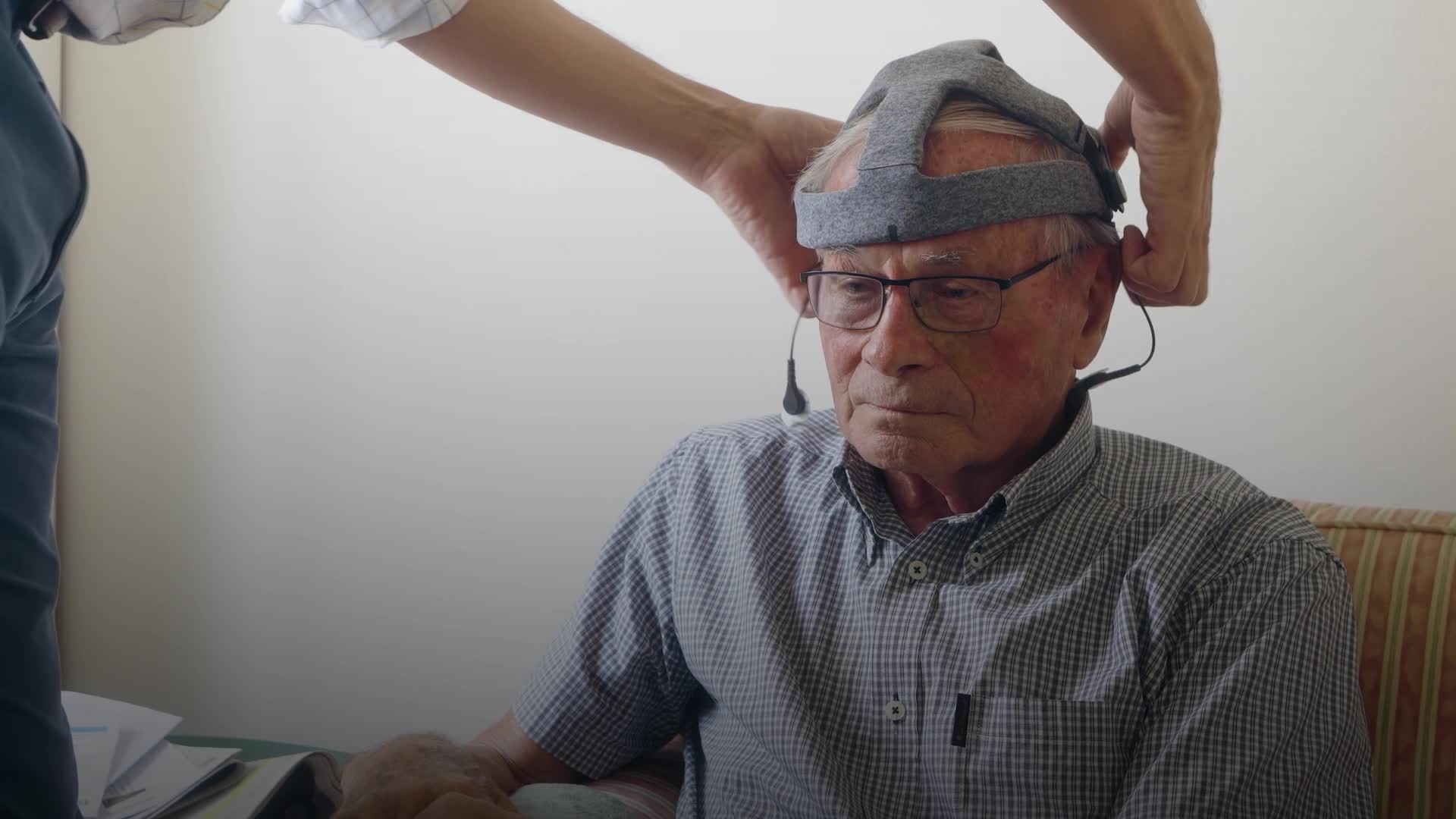 Brainwave test ‘detects Alzheimer’s-linked memory issues years before ...
