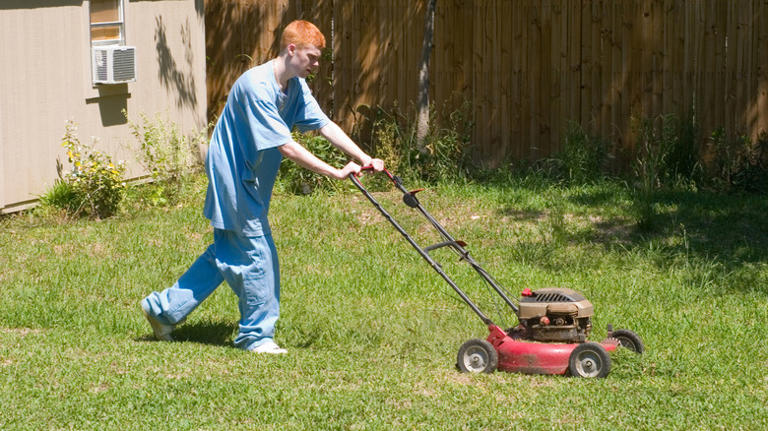 The Worst Time Of Day To Mow Your Lawn (And Why It Matters)