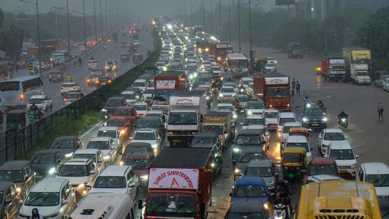 Gurgaon woman thanks Rapido driver who braved 6-hour traffic jam ...