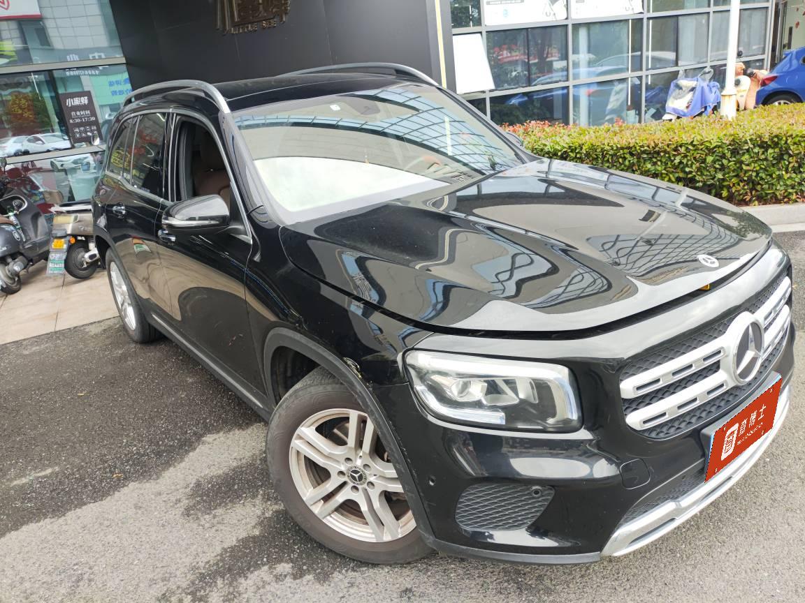 奔驰 奔驰GLB 2021款 GLB 200 动感型实拍图