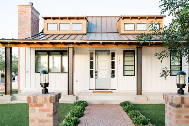 How To Update the Exterior of Your Home for the Modern Era