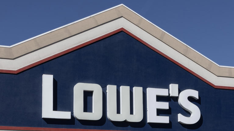 Lowe's Confirms Major Deal To Acquire 370-Store Retailer