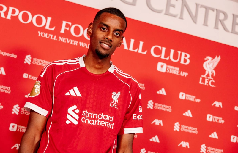 Alexander Isak breaks silence on £125m Liverpool move