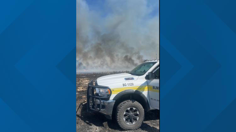 Crews contain the Stan Fire near Pleasant Valley Road