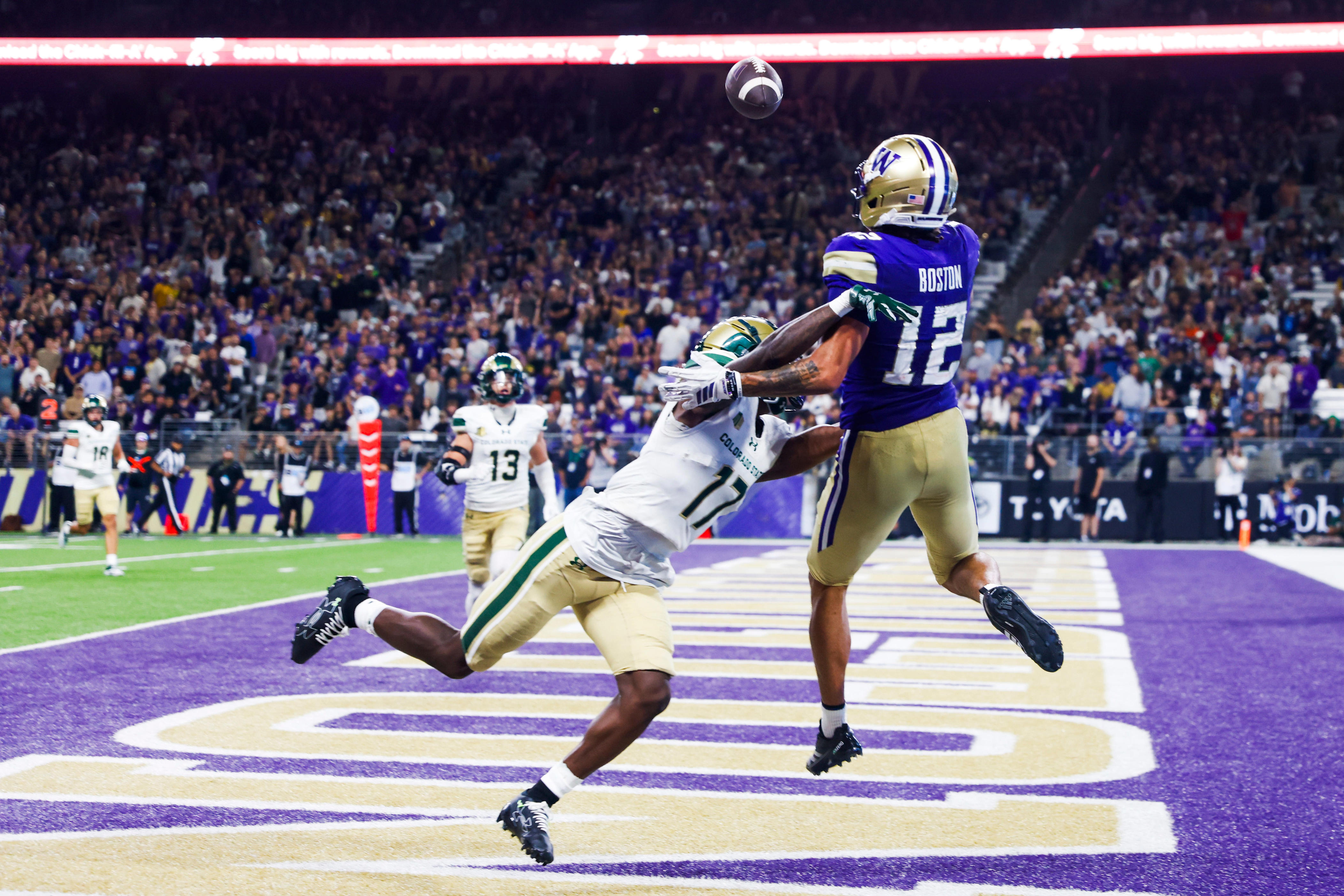 Washington football WR Denzel Boston is an elite security blanket for ...