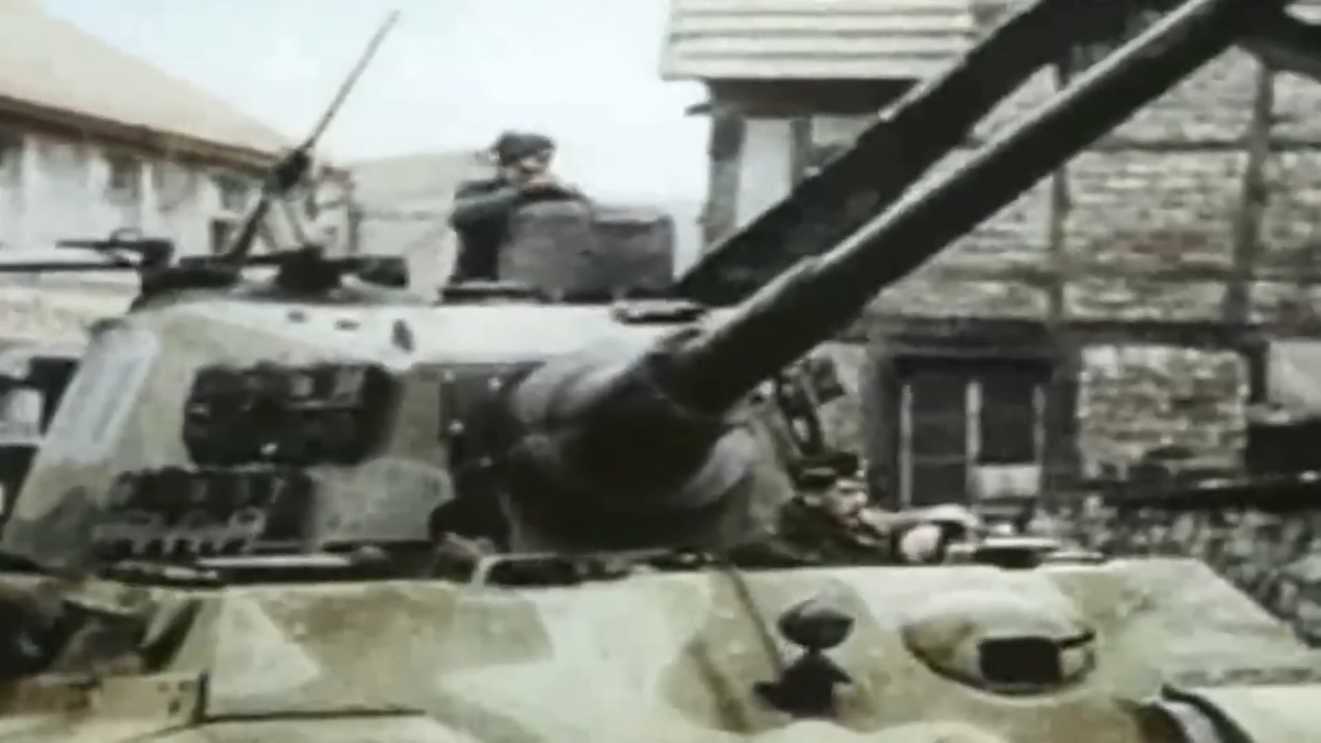 Bastogne’s Last Gamble: Hitler’s Elite Tank Division Strikes in the Snow