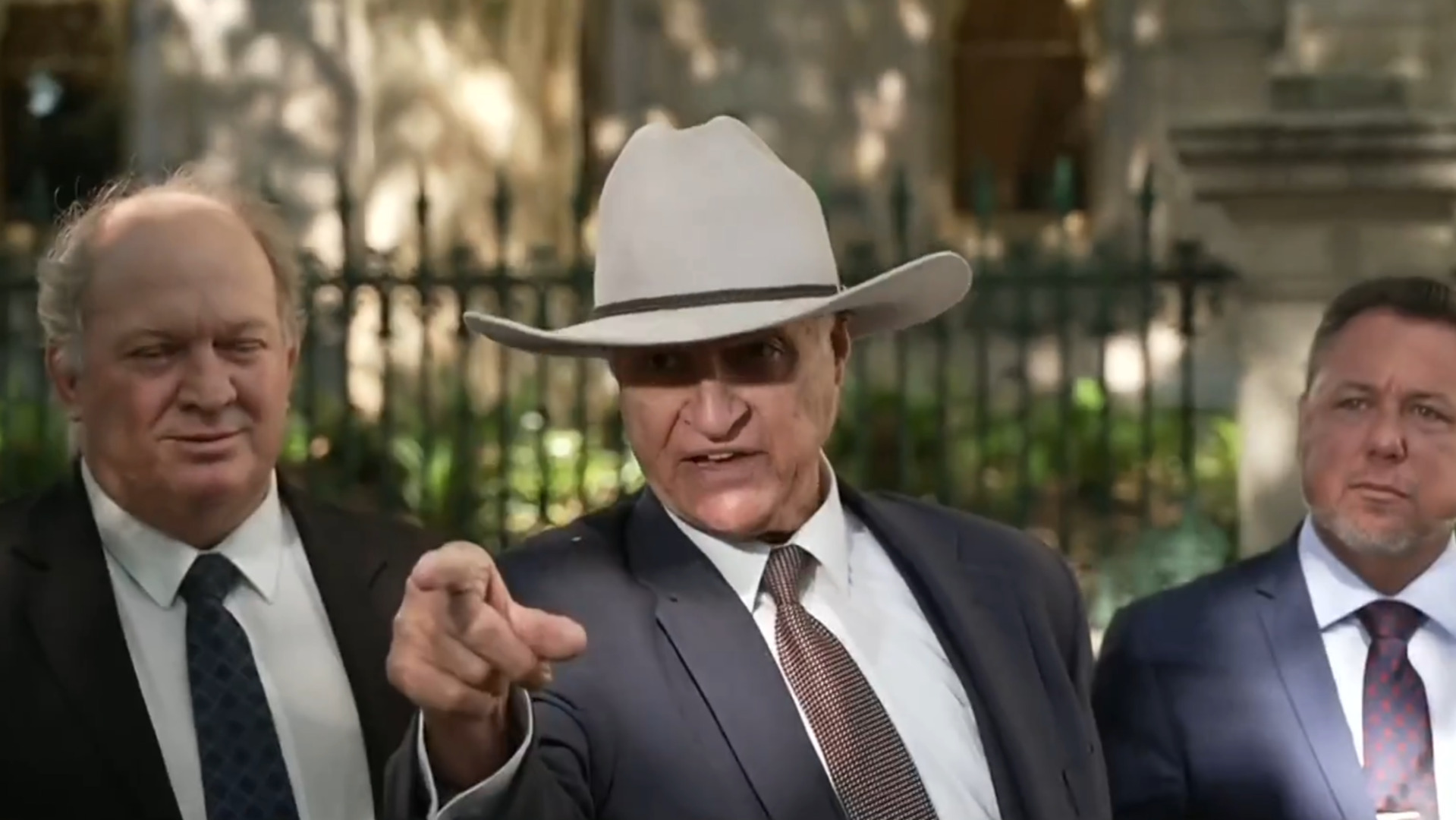 Bob Katter threatens to sue Channel Nine reporter