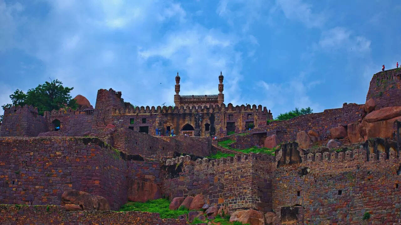 5 famous forts in India and their haunting stories that won’t let you ...