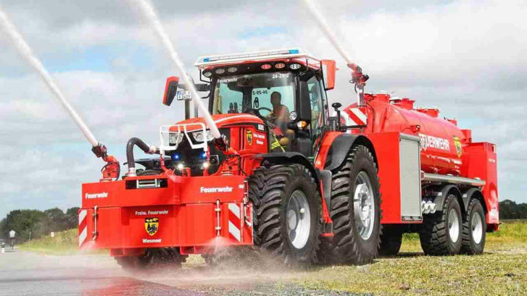 300 HP John Deere Tractor Turned into Fire and Flood Fighting Vehicle ...