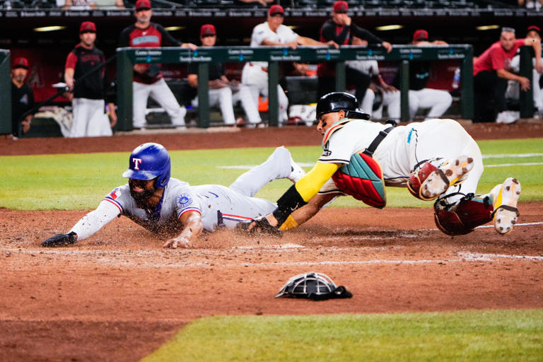 Arizona Diamondbacks lose to Rangers in 10, Gurriel Jr. injured