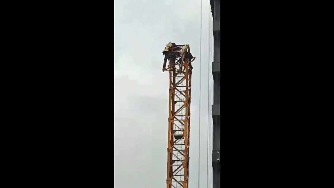 Crane collapses in China killing five construction workers