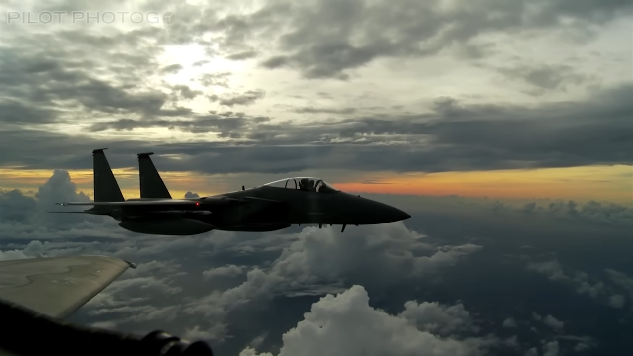 Lockheed vs Boeing - The $100 Billion Dogfight to Control the Future of War