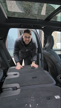 Volvo XC90 – Sedili Posteriori Ribaltabili in Modo Facile e Veloce