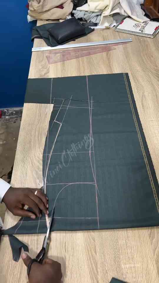 Perfect 2-Piece Suit Sleeve Fit - Tips to Look Sharp Every Time!