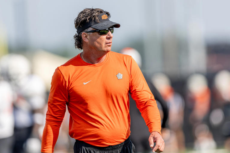 'Mike Gundy poked the bear;' Joel Klatt predicts Oregon Ducks blowout ...