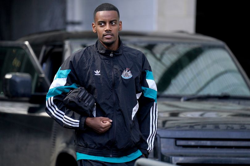 Newcastle fans label Alexander Isak 'rat' as striker sent clear message ...