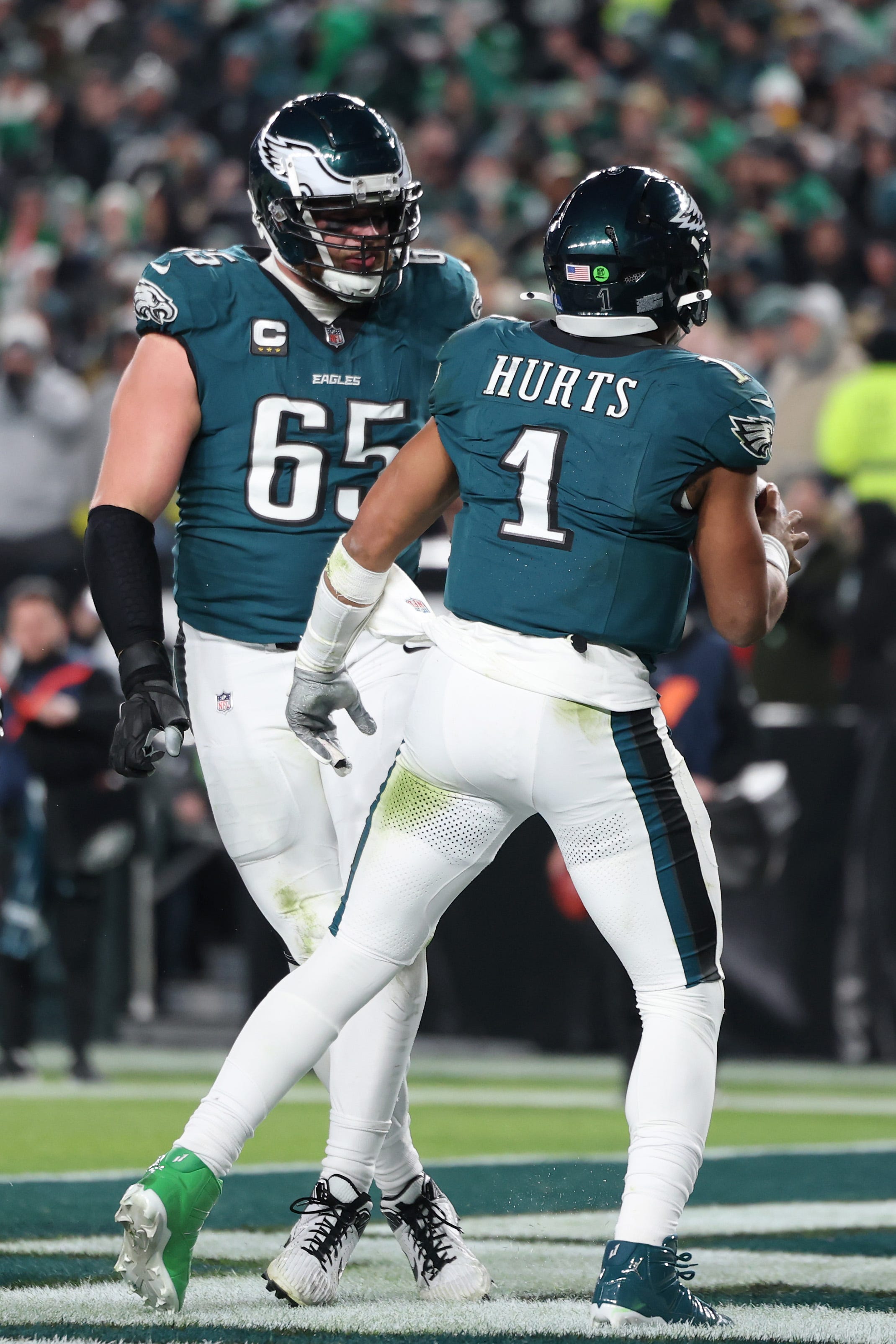 Lane Johnson leg injury, latest update as Eagles top O-lineman leaves ...