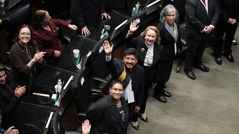Mexico’s new Supreme Court takes office amid legitimacy concerns