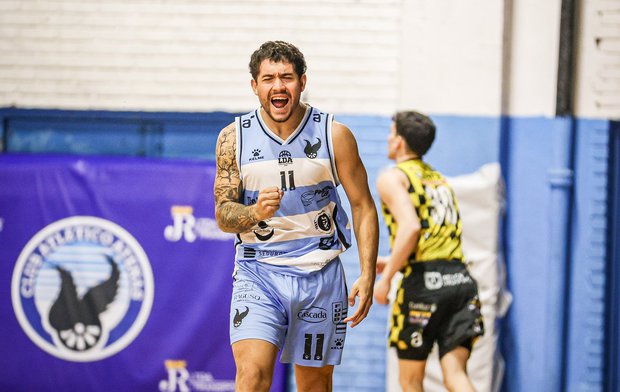 Básquet: Atenas le ganó a Larre Borges la primera semifinal por el ...